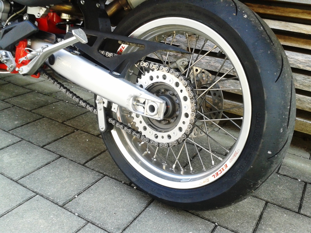 SWM RS650R Supermoto