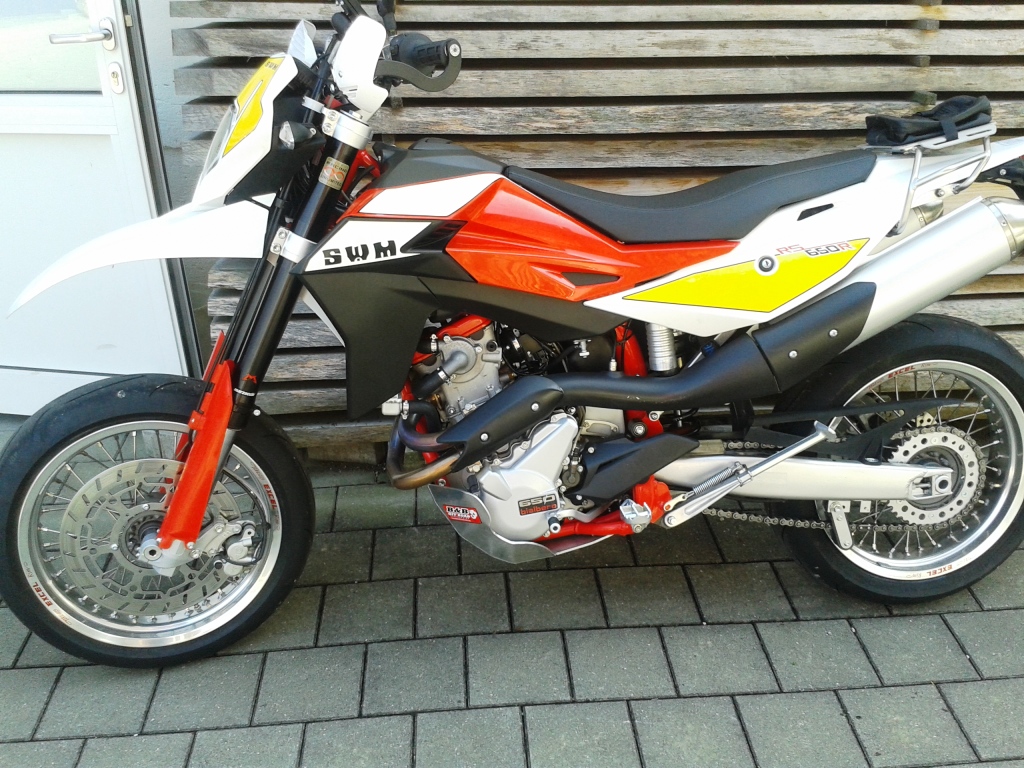SWM RS650R Supermoto